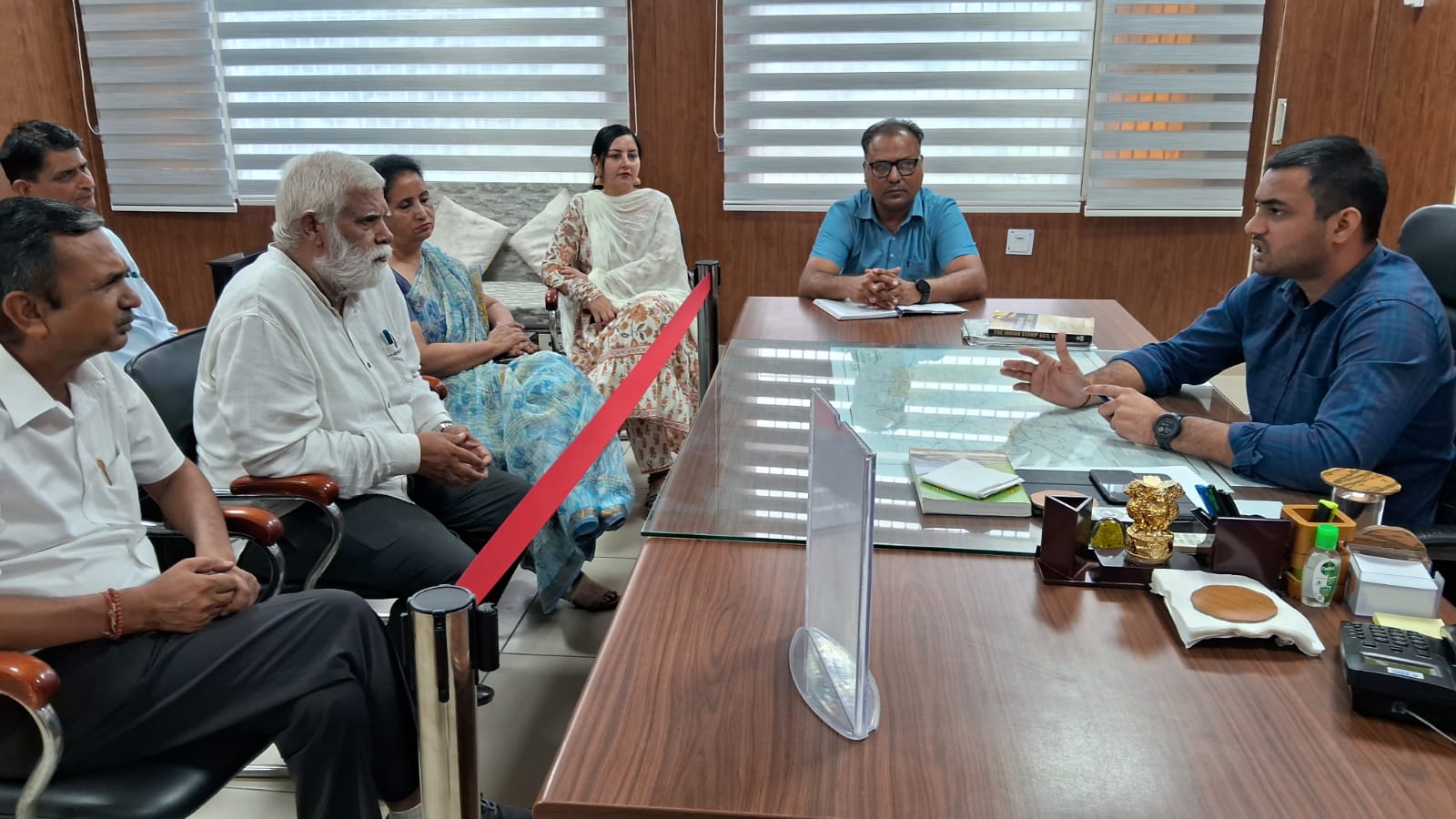 IAS Vivek Arya: 18 वर्ष से अधिक उम्र के सभी युवक-युवतियों की वोट बनाना सुनिश्चित करें - हरियाणा ...